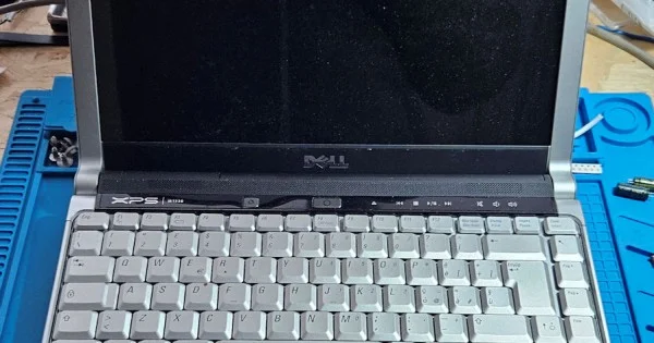 Dell XPS m1330 PP25L notebook in good aesthetic condition - XPSM1330-PP25L